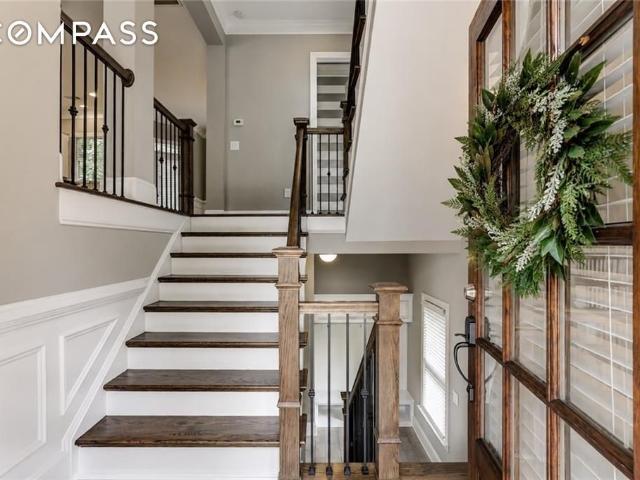 914 Canterbury Ln NE, Atlanta, GA