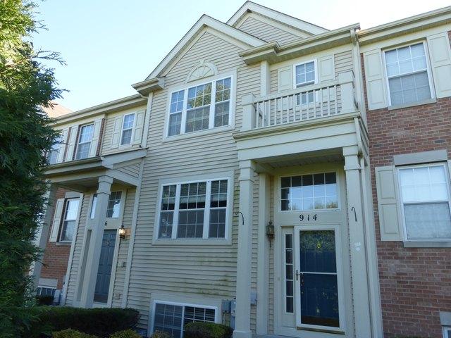 914 Clover Ln, Pingree Grove, IL 60140