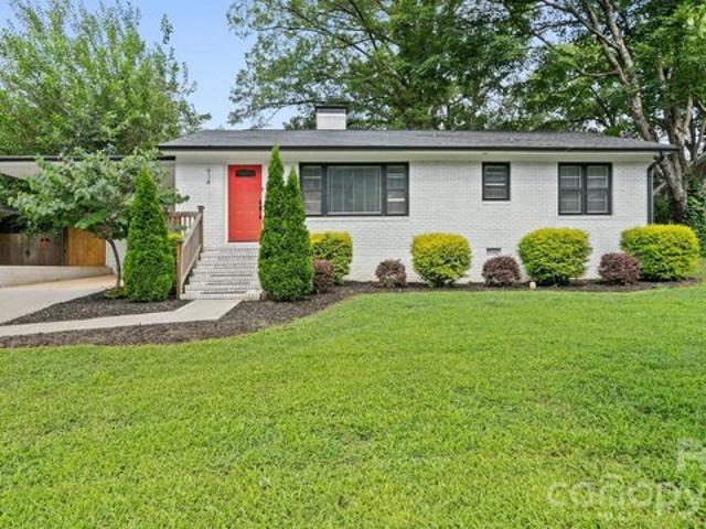 914 Crestmere St, Charlotte, NC 28208