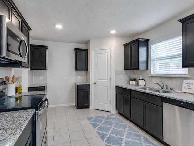 914 Decker Drive
