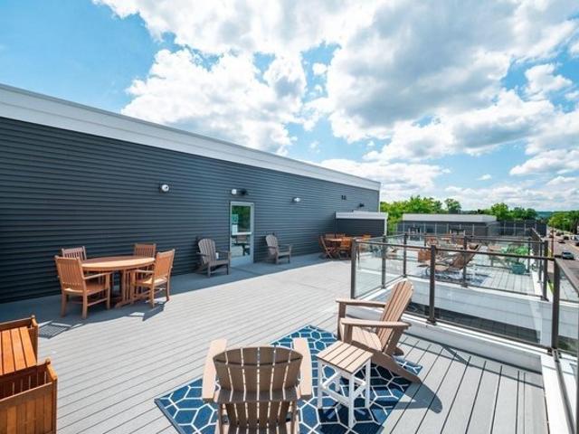 914 E Front St Apt 6, Traverse City, MI 49686