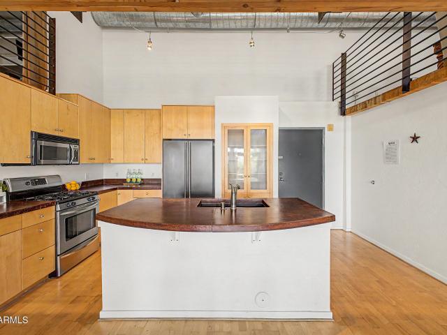 914 e osborn road # 417