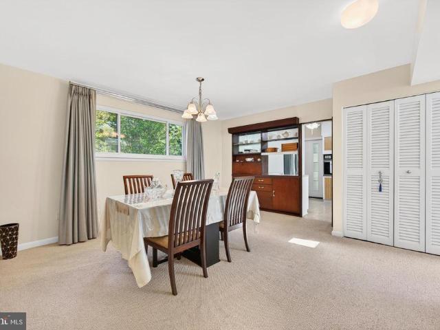 914 Kenbrook Court