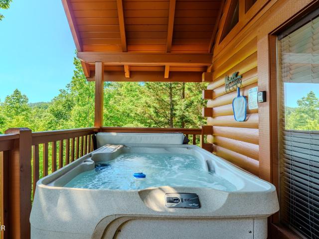 914 High Mountain Way