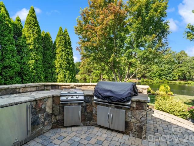 914 Oleander Lane
