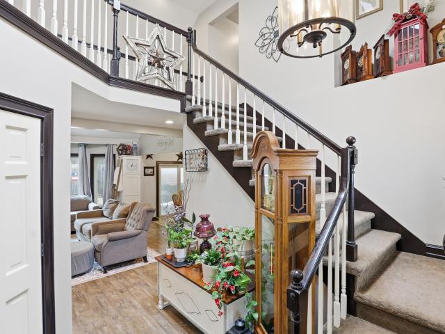 914 Lakeview Drive