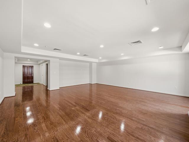914 Main Street 1406