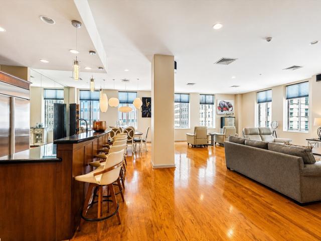 914 Main Street 801