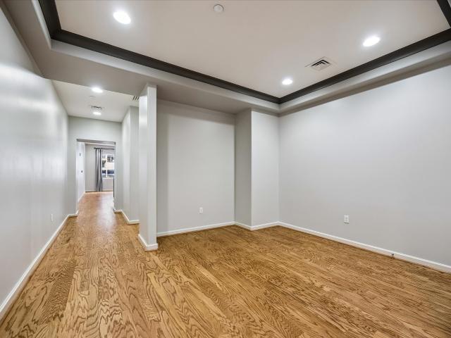 914 Main Street 910