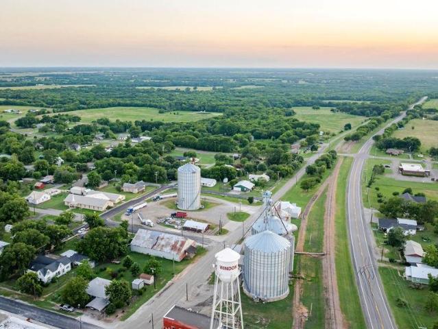 914 Main St/Wall/CR3220