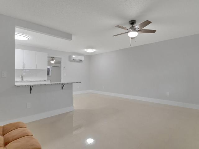 914 N Federal Hwy, Unit 4, Lake Worth Beach, FL 33460 | MLS #R11135 | Compass