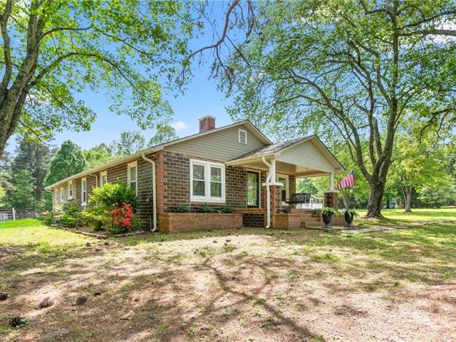 914 NC Highway 62 E