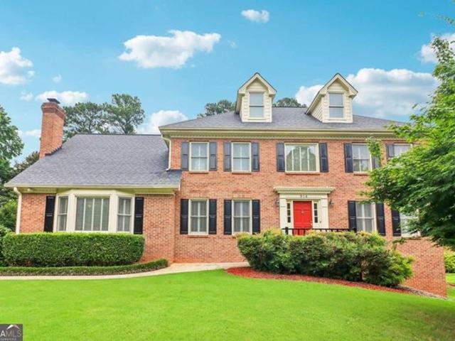 914 Newcastle Dr SW, Lilburn, GA 30047