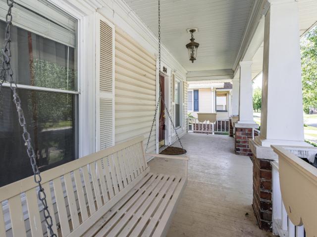 914 S 4TH ST