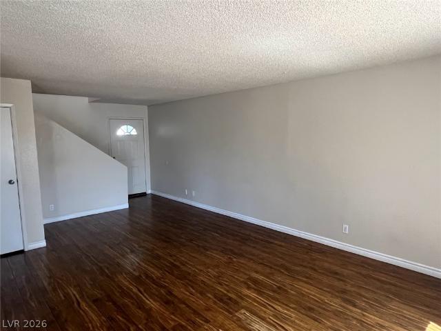 914 Scarlet Ridge Drive