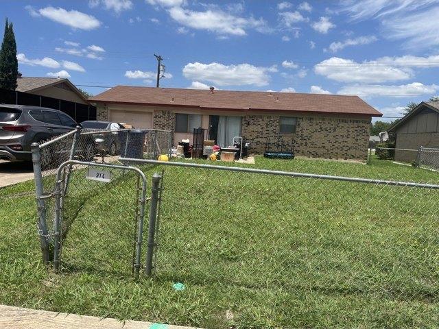 914 Pleasant Valley Rd, Garland, TX 75040