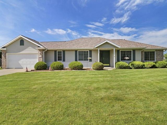 914 Riva Rdg, Caledonia, WI 53402
