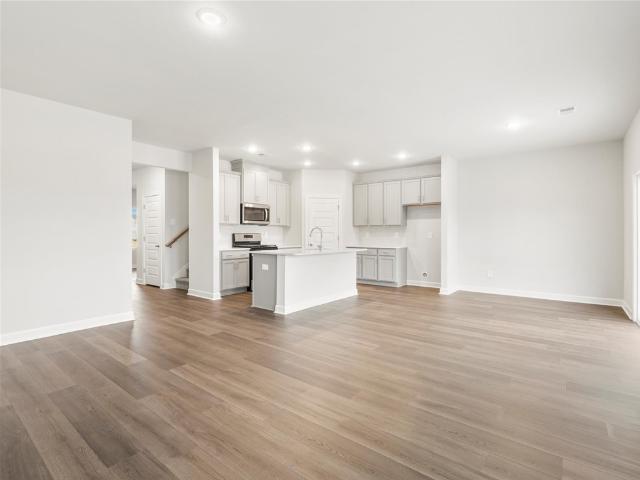 914 Rising oak Court