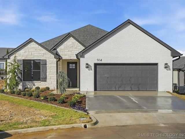 914 W 85th St S, Tulsa, OK 74132