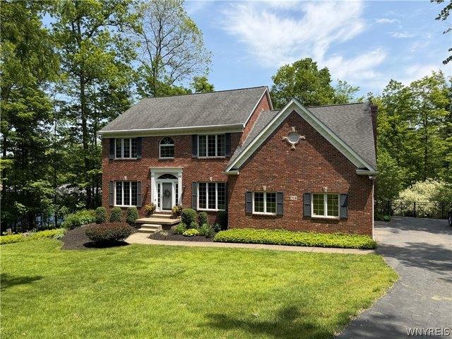 914 Underhill Rd, East Aurora, NY 14052