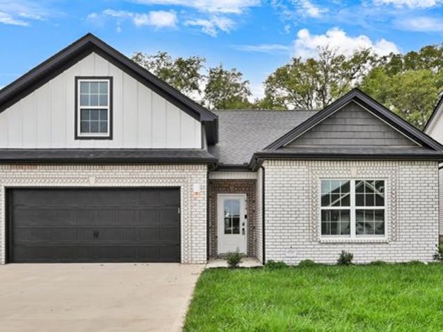 914 Vendue Ave, Clarksville, TN 37042