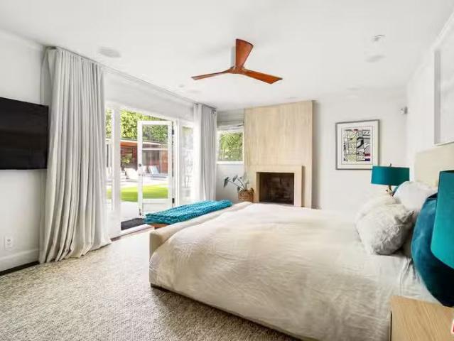 9155 Warbler Pl Houses in Los Angeles, CA
