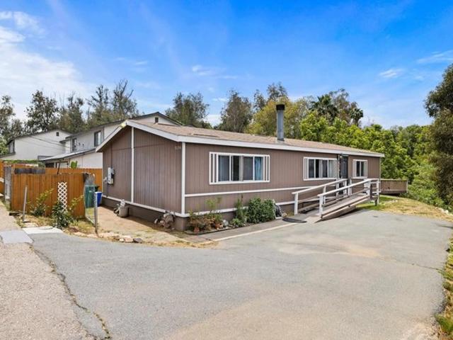 9156 Winter Gardens Blvd, Lakeside, CA 92040