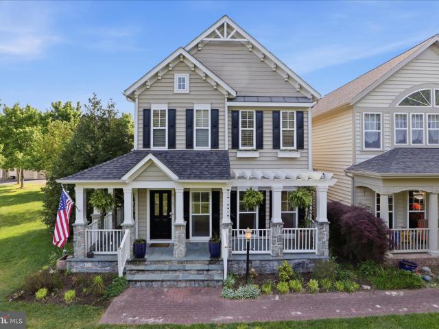 9157 Stonegarden Dr, Lorton, VA 22079 | MLS #VAFX2304 | Compass