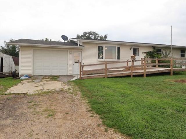 9158 Highway 81, Beetown, WI 53804