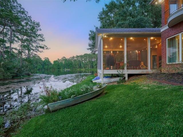 9151 Lakeside Cir, Montgomery, TX 77316