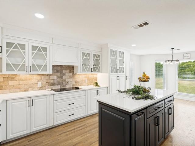 9153 Gregory Rd, Sanger, TX 76266