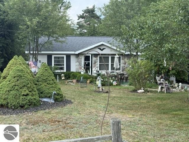 9153 Superior Ave, Saint Helen, MI 48656