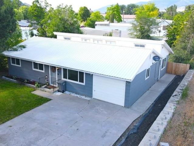 915 19th Ave, Oroville, WA 98844