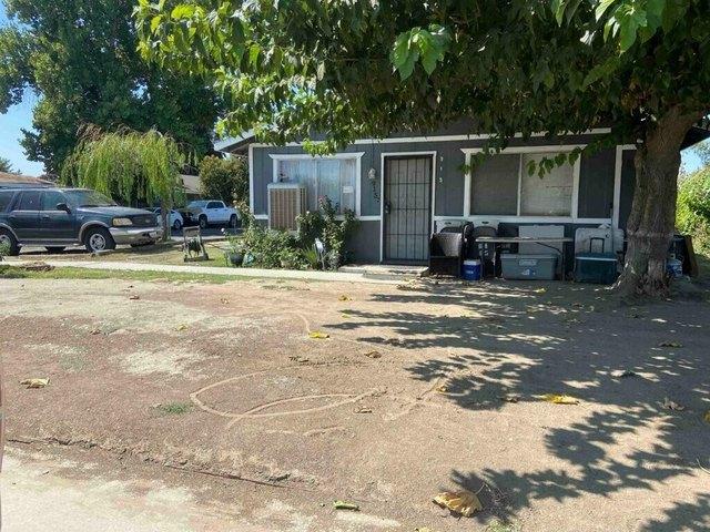 915 943 N Rinaldi St, Visalia, CA 93291