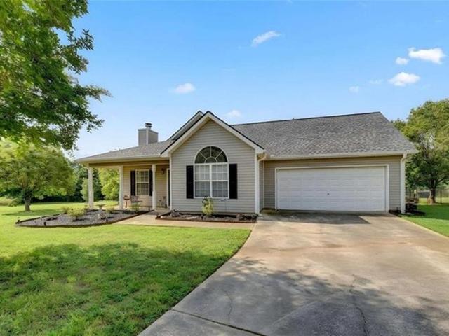 915 Cove Pl, Locust Grove, GA 30248