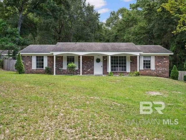 915 Caroline Ave, Daphne, AL 36526
