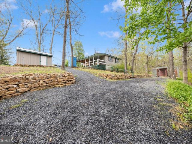 915 Center Square Road