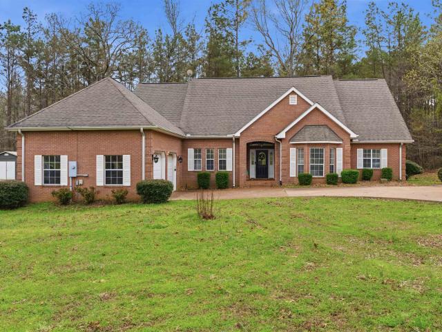 915 Cliffview Rd, Bolivar, TN 38008 | MLS #10217 | Compass