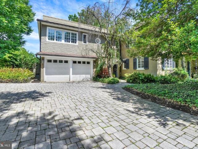 915 Arlington Road