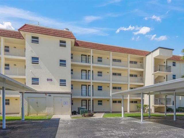 915 Beach Rd Apt 215, Siesta Key, FL 34242