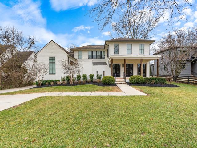 915 Glendale Ln