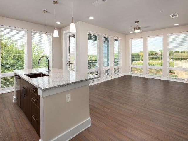915 Glenwood Apartments on the Beltline 1 Bedroom Apartment for Rent at 915 Glenwood Ave Se, Atlanta, GA 30316 Ormewood Park
