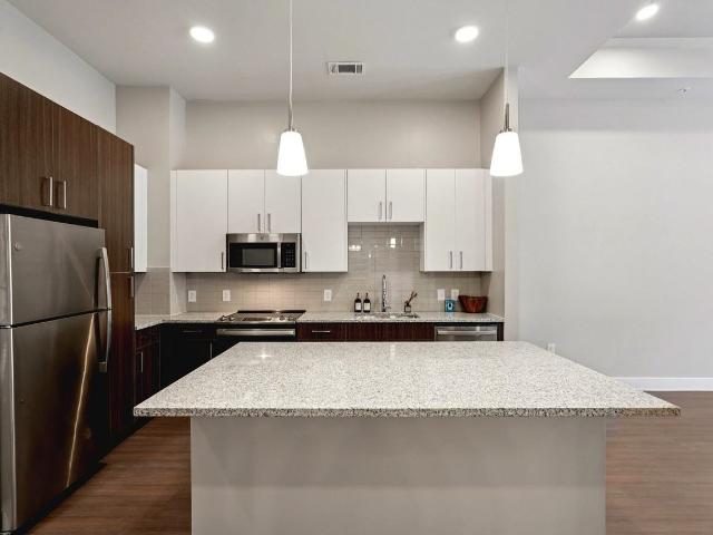 915 Glenwood Apartments on the Beltline 2 Bedroom Apartment for Rent at 915 Glenwood Ave Se, Atlanta, GA 30316 Ormewood Park