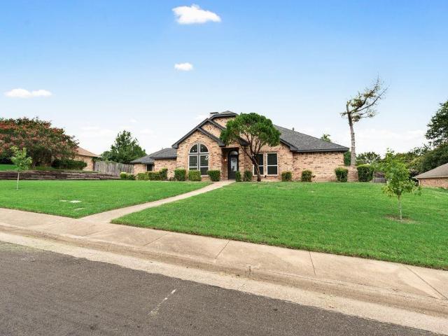 915 Greenbriar Lane