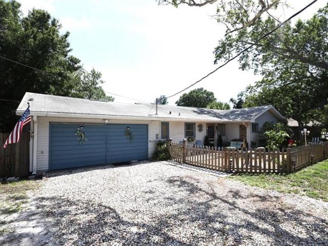 915 Dempsey St, Clearwater, FL 33756