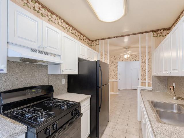 915 E 17th Street 116