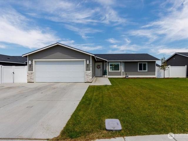 915 E MT Adams St, Othello, WA 99344