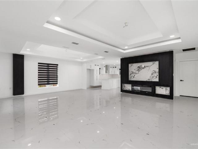 915 Encino Drive