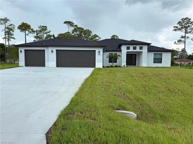 915 Edison Ave, Lehigh Acres, FL 33972