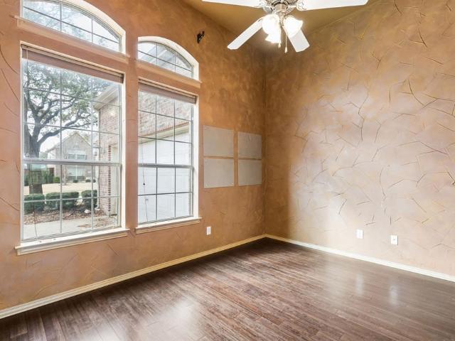 915 Fieldstone Drive